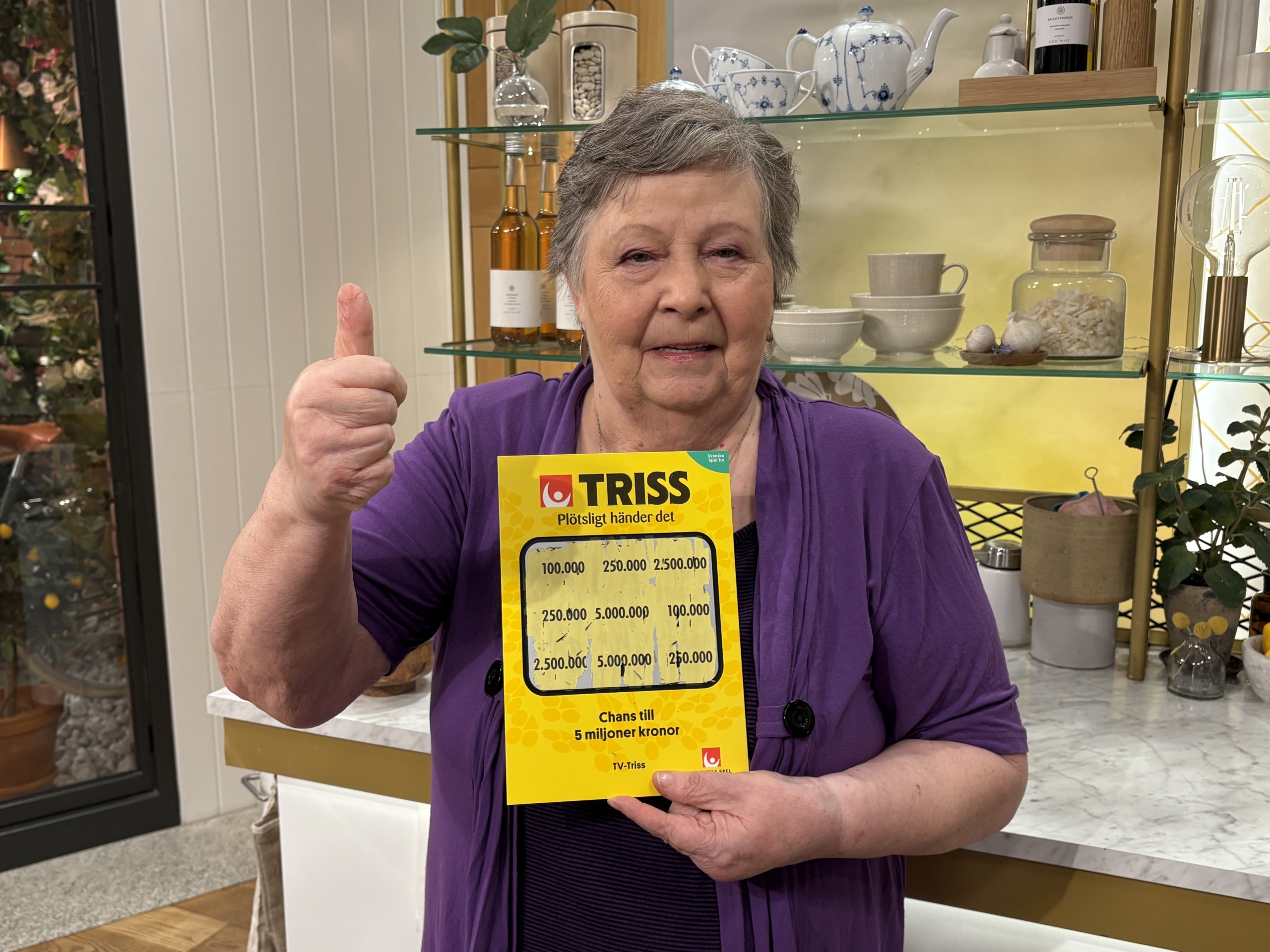 May-Greth från Södertälje skrapade fram en kvarts miljon på Triss i tv ...